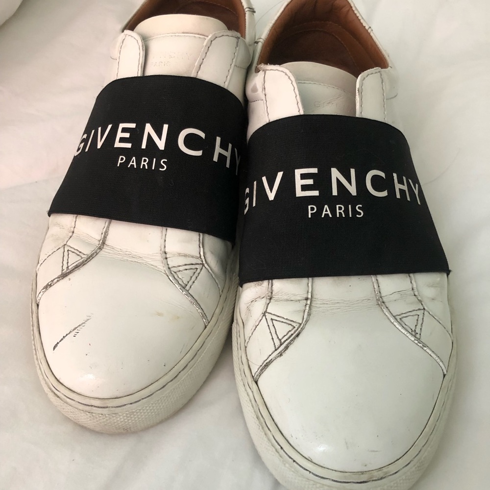 Givenchy Sneakers - Gem